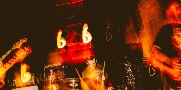 Bike Thief, Pooty Tangers, Short Wave Cowboys, Multiplex @ Beat Kitchen in Chicago on 12/27/2025 ...